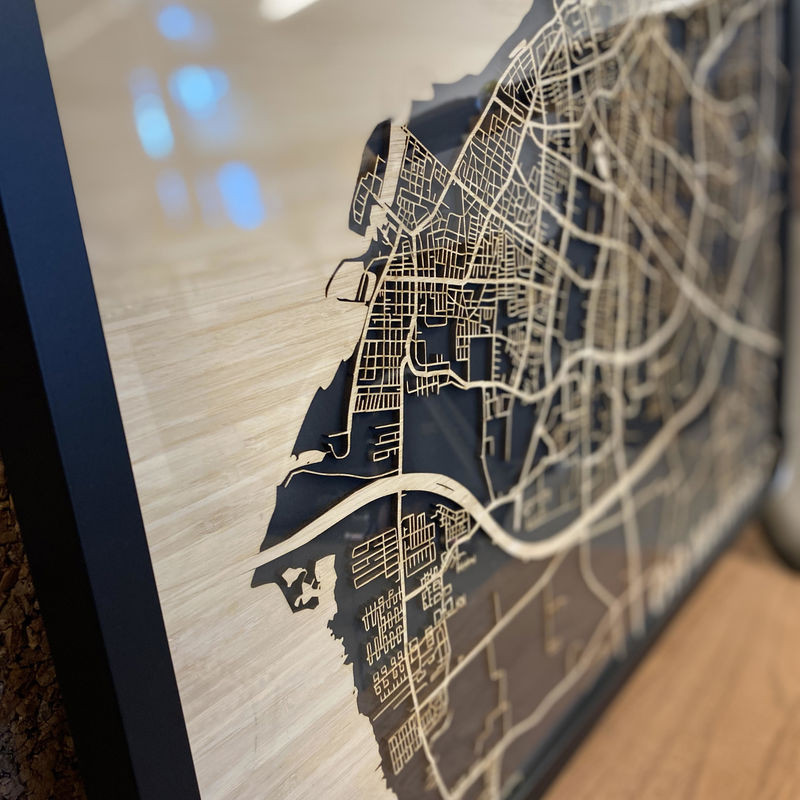 Bykort udskåret i træ - Design dit eget